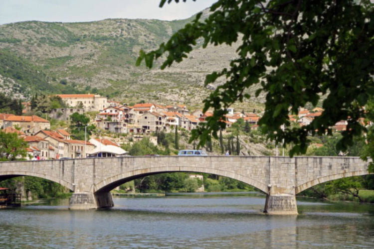 Mitovi i legende o mostovima u Trebinju: Istorija uklesana u kamenu ...
